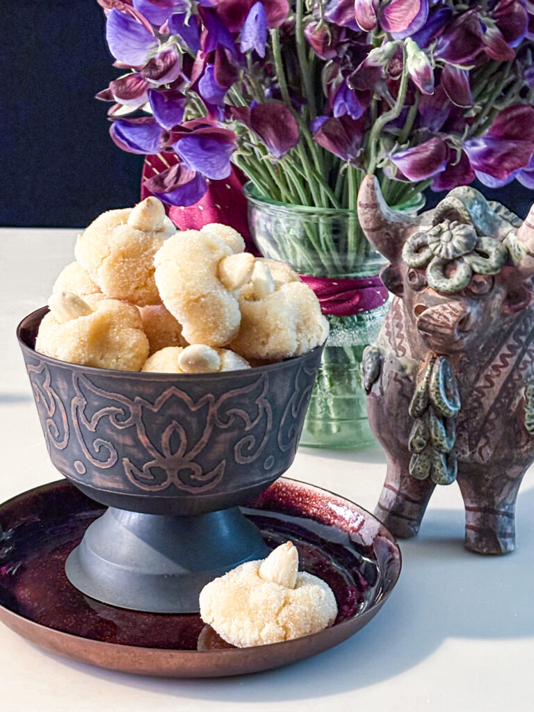Almendrados: Spanish Almond-Lemon Macaroons – Blue Cayenne